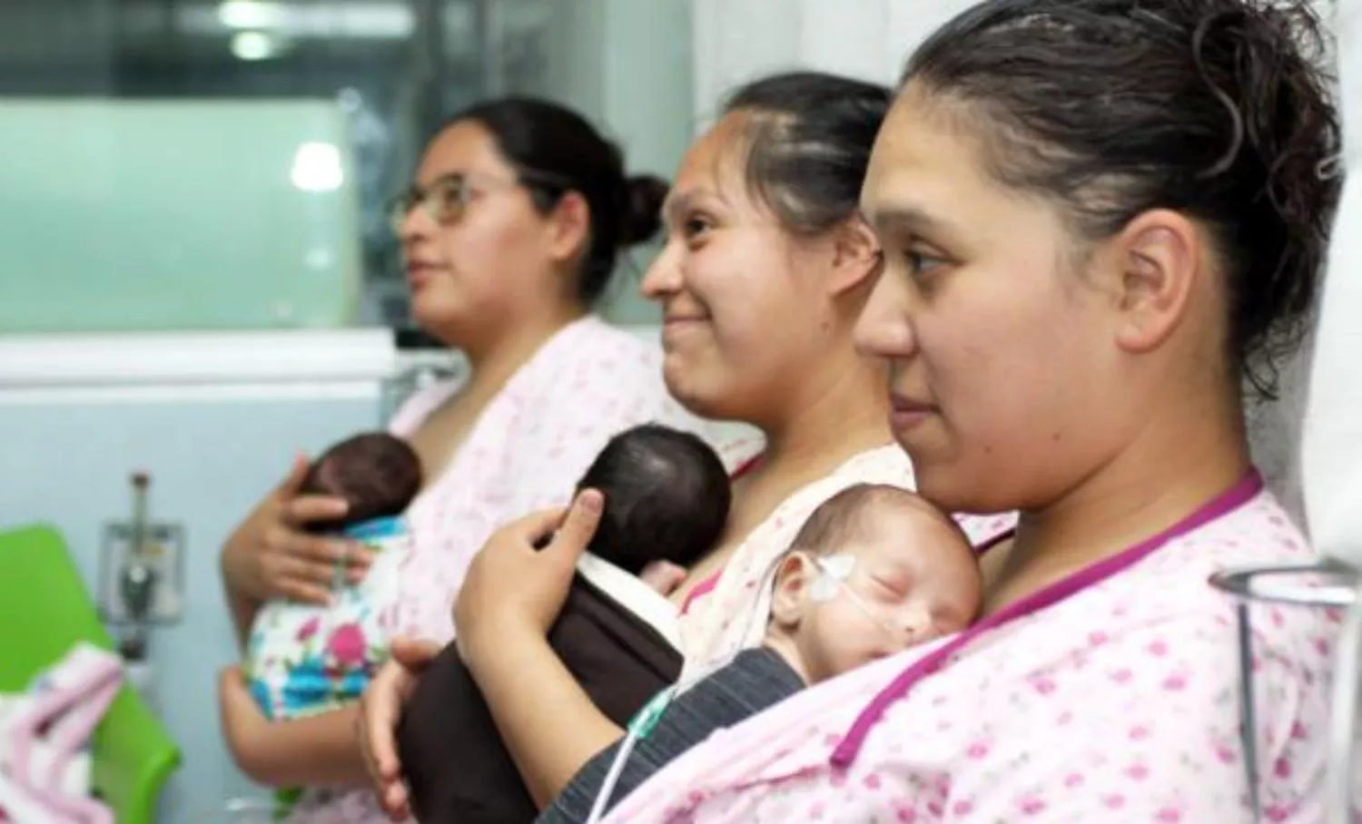 Prematuros: "Mamá canguro", el método más aconsejado por la OMS para ...