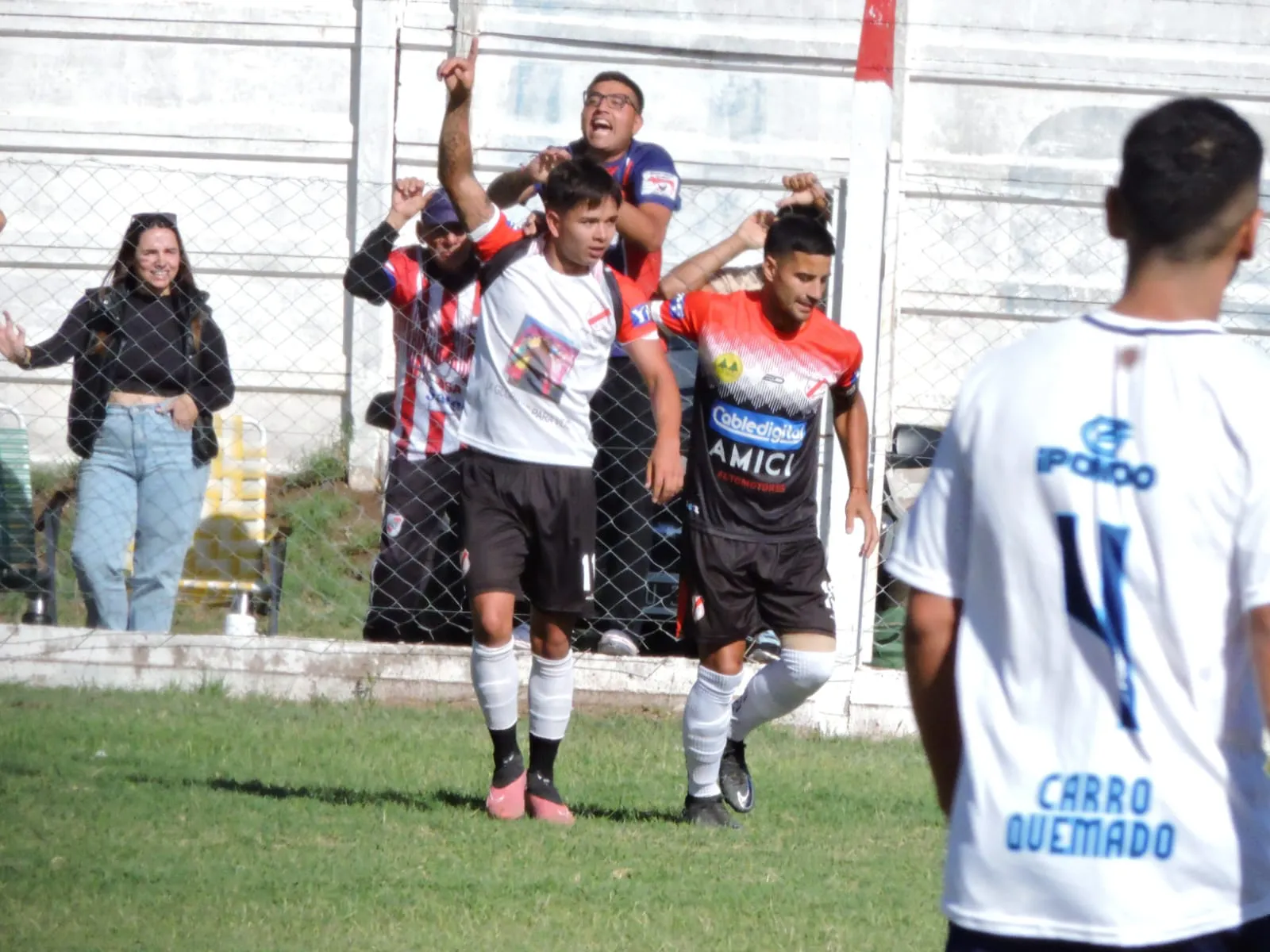 Cochicó de Victorica fue barrilete: un domingo de remontada en Primera ...